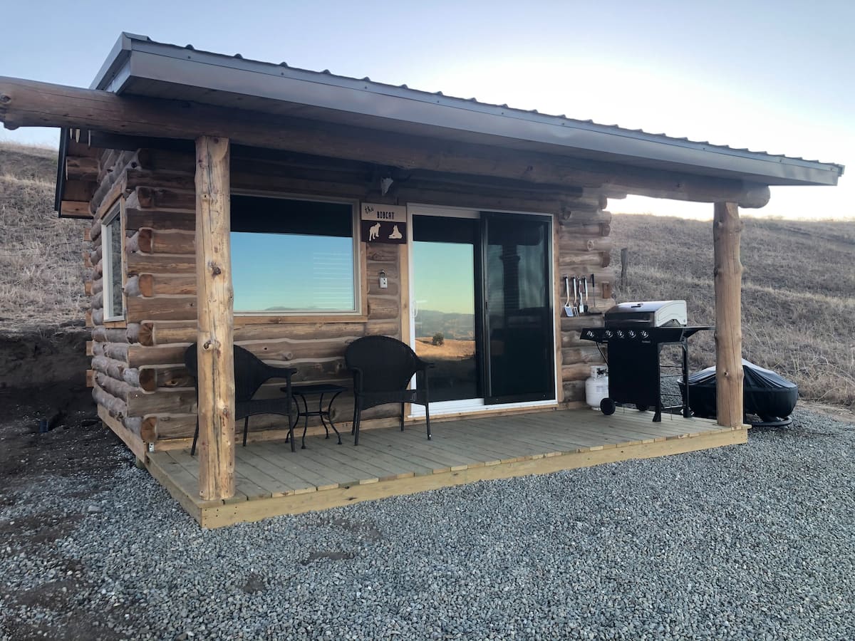 The Bobcat Cabin Log Cabin - Lone Juniper Ranch